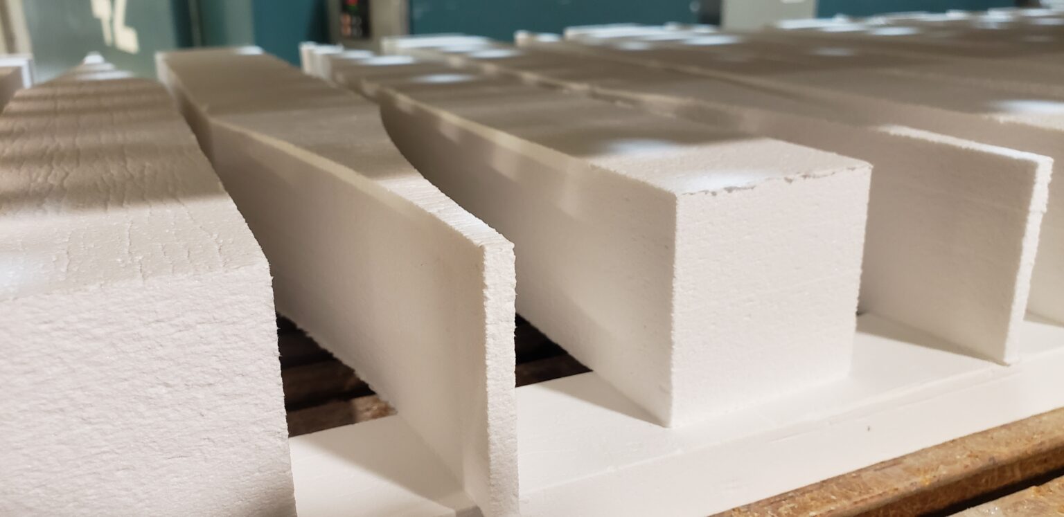 ECO-27 End Dams for Twin Roll Casters – ZIRCAR Ceramics, Inc.